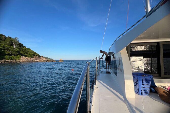 Discovery the Magnificent Son Tra Peninsula by Aphrodite S16 Yach - Frequently Asked Questions