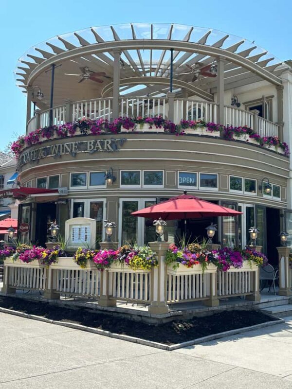 Discovery Tour: From Niagara Falls to Niagara-on-the-Lake - A Closer Look at What Makes This Tour Stand Out