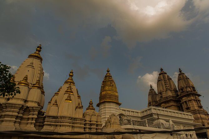 Divine Delhi: A Day Tour of Hindu Places of Worship - An In-Depth Look at the Itinerary