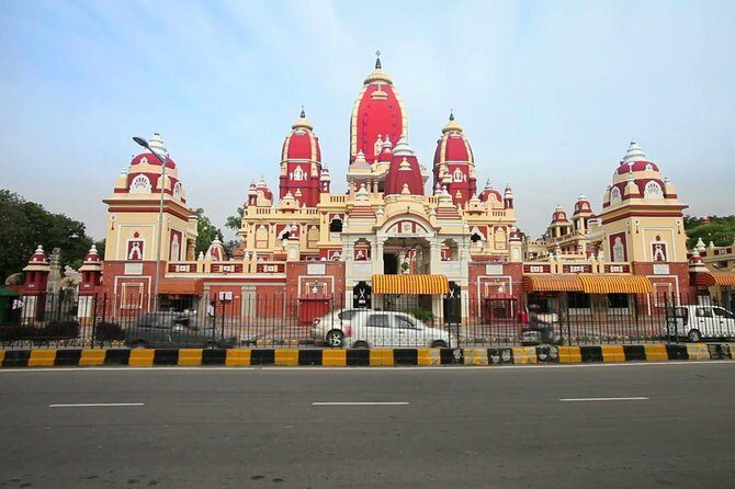 Divine Delhi: Explore Indian Faiths on a Cultural Tour - A Deeper Look: What to Expect on the Tour