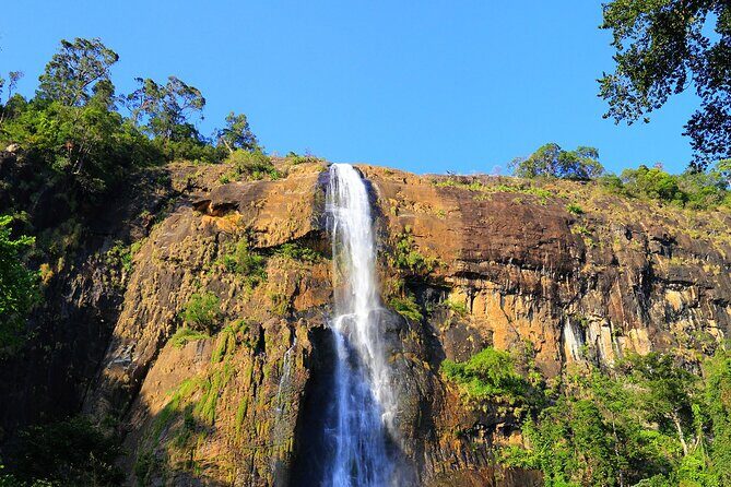 Diyaluma Waterfall Adventure With Local Guide & Lunch - Key Points