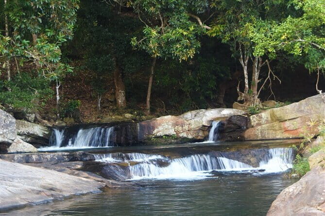 Diyaluma Waterfall and Natural Pool Bath With Lunch - Frequently Asked Questions