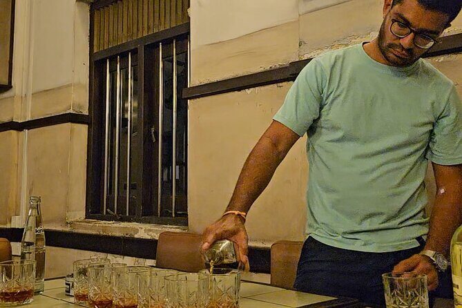 Dodgy Bar Tour in Colombo - Key Points