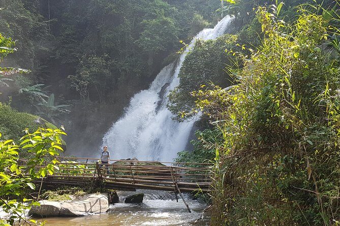 Doi inthanon National Park + 2Hour Fantastic Trekking with Lunch - Food and Refreshments
