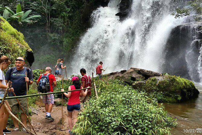 Doi Inthanon National park and 2 hours hiking with private tour - Dining and Value