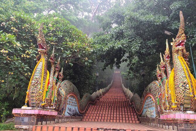 Doi Suthep Temple afternoon tour / Wat Phalat & Monks chanting - Frequently Asked Questions
