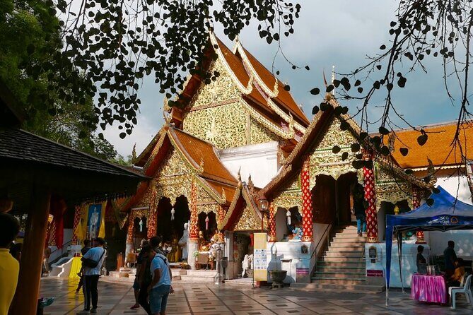 Doi Suthep Temple, Wat Pha Lat, Hmong Village Tour (Comfort Van) - Transportation and Group Size