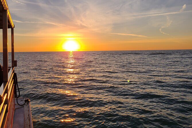 Dolphin Sunset Cruise with Drinks Included - The Itinerary: A Closer Look