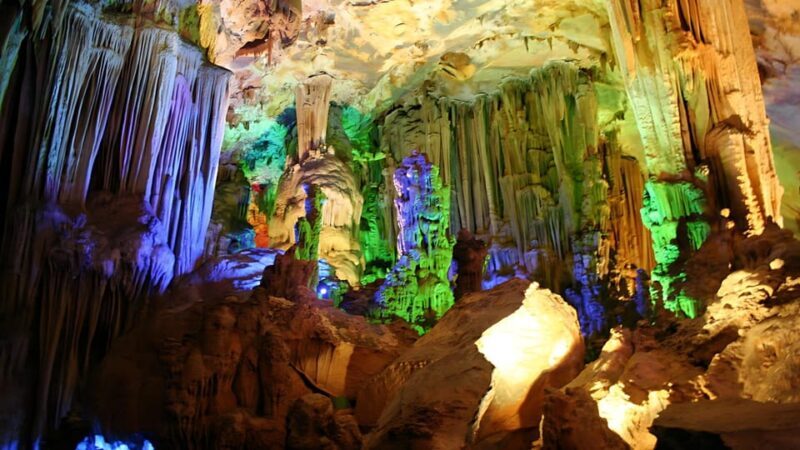 Dong Hoi: Explore Paradise Cave & Phong Nha Cave with Lunch - Key Points