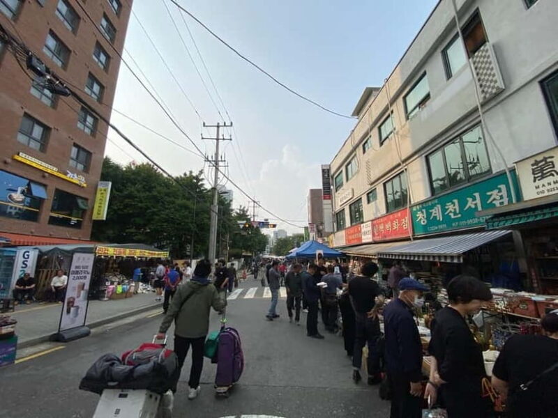 Dongmyo Flea Market Vintage Vibes Local Guided Tour - Practical Tips for Visitors