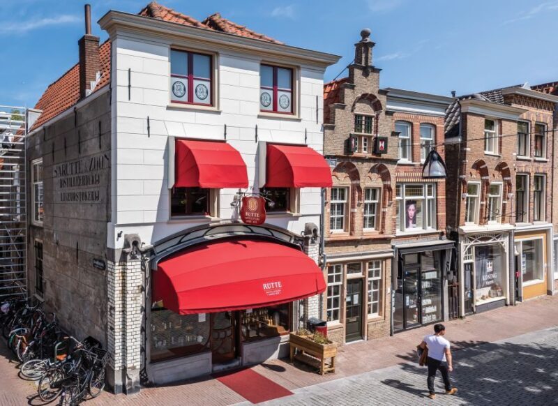 Dordrecht: Distillery Tour with Dutch Gin & Genever Tasting - Key Points