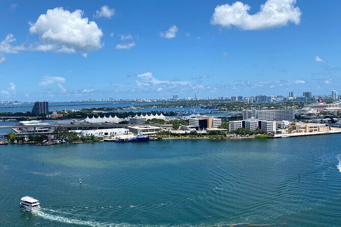 Double Decker City tour & 75 Min Miami Cruise Millionaire homes - FAQs