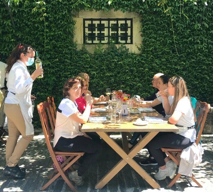 Douro - Pacheca: luxury walking with full lunch and wines - The Sum Up