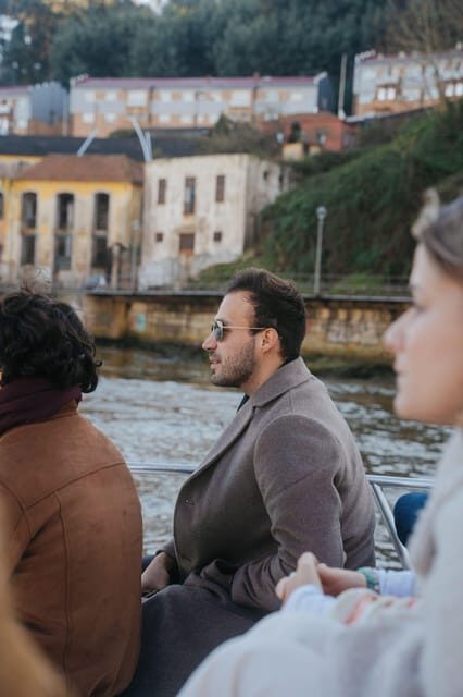 Douro River Cruise with Cheese & Tonic Porto in a Sailboat - Frequently Asked Questions