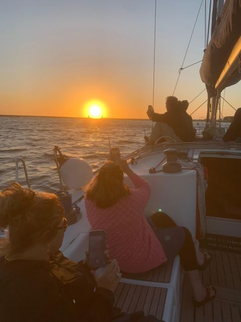 Douro Sunset Sailboat Experience in Porto - Who Should Consider This Tour