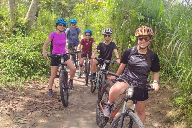 Downhill Cycling Tour through jungle and rice terrace meals - Practical Details and Tips
