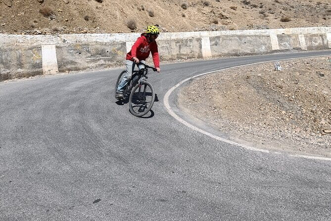 Downhill Mountain Biking Adventure at Komic - Detailed Itinerary Breakdown