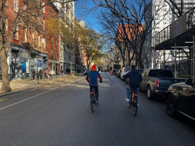 Downtown Bike Tour with Stylish Dutch Bikes! - Exploring New York City on Two Wheels: A Deep Dive into the Downtown Bike Tour