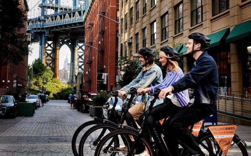 Downtown Bike Tour with Stylish Dutch Bikes or E-bikes! - FAQ