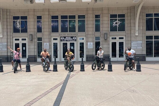 Downtown Dallas Sightseeing & History 2 Hour E-Bike tour - The Itinerary in Detail
