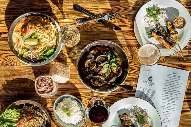 Downtown Food and Drink Tour: Libations on the East Side - An In-Depth Look at the East Village Food and Drink Experience
