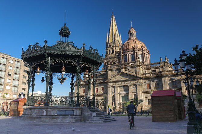 Downtown Guadalajara and Tlaquepaque Tour - Authentic Mexican Flavors and Local Art