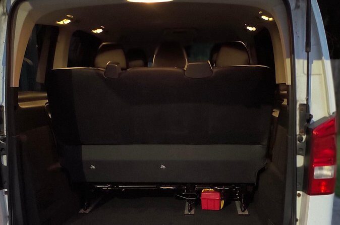 Downtown Historic District to Charleston airport - The Sum Up: A Practical Choice for Small Groups in Charleston