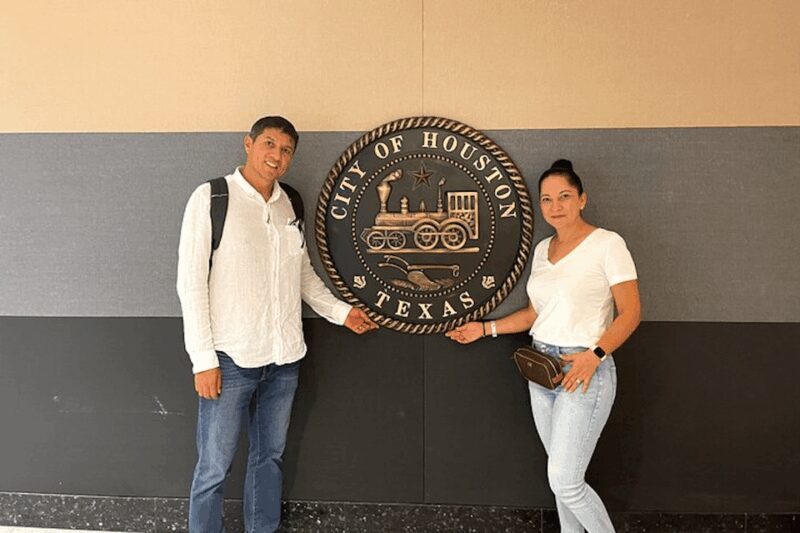 Downtown Houston: Astroville Tunnel Tour in Spanish - Who Is This Tour Best For?