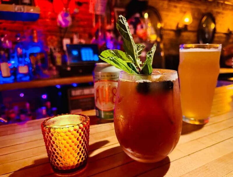 Downtown Louisville: Misfits and Mayhem Walk with Cocktail - A Guide to Louisville’s Offbeat Side: The Misfits and Mayhem Walk With Cocktail