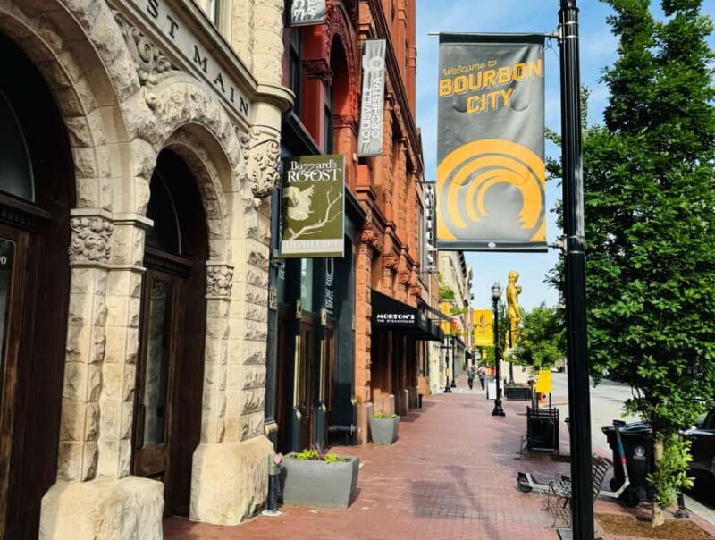 Downtown Louisville: Misfits and Mayhem Walk with Cocktail - What To Expect From the Experience