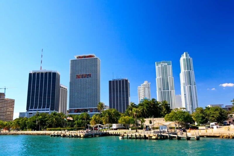 Downtown Miami Tour with Millionaires Row Cruise Tickets - Scenes from Biscayne Bay: The Millionaires’ Mansions