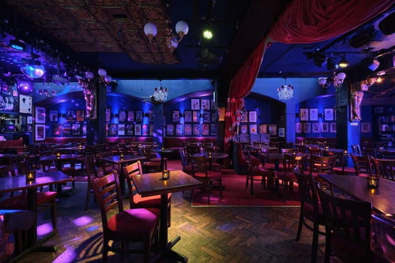 Dragaoke - Drag Hosted Karaoke! - An Overview of the Experience