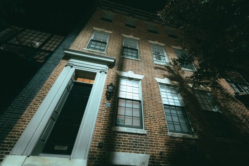 Dreaded Dead Descent of the District: DC Ghost Tour - An Engaging Walk Through D.C.s Haunted History