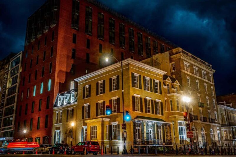 Dreaded Dead Descent of the District: DC Ghost Tour - The Guide and the Experience