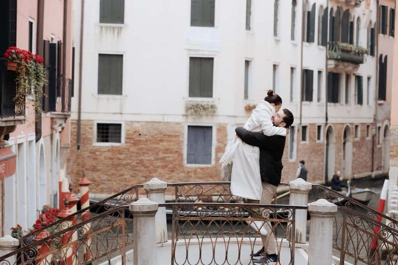 Dream Venice: Exclusive Photo Shoot for Couples in Love - Key Points