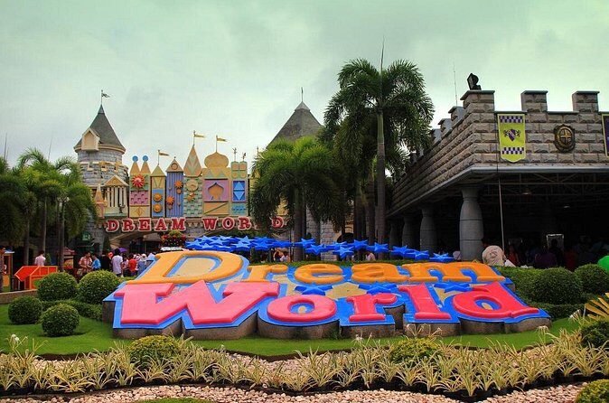 Dream World Bangkok with Round Trip Shared Transfer - Who Will Love This Tour?