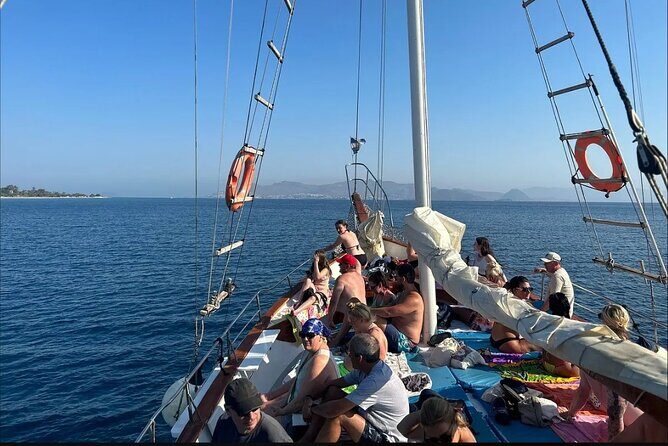 Dreamy Sails Daily Cruises at Argostoli Kefalonia Island - A Deep Dive into the Kefalonia Coastal Experience