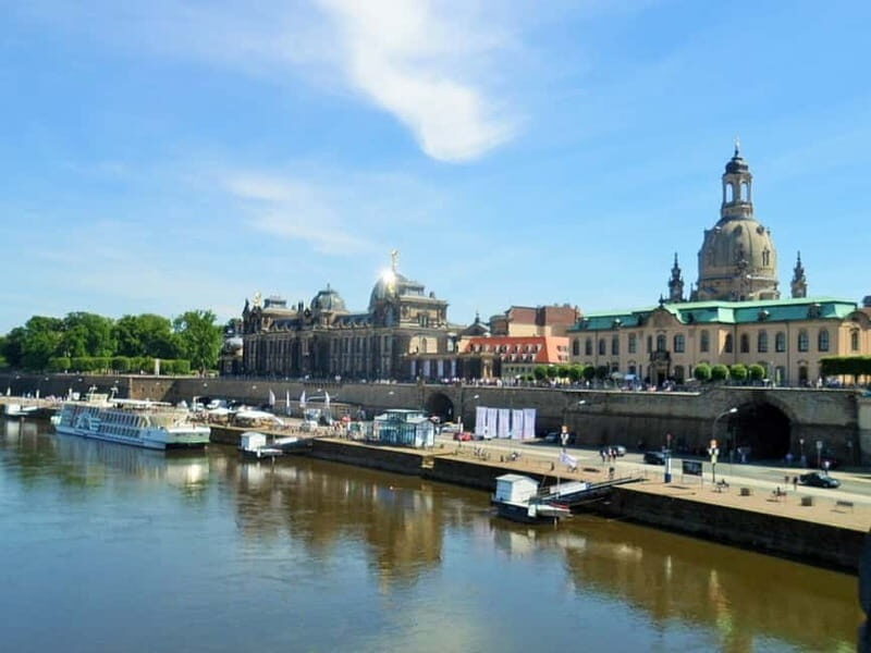 Dresden: Boat Cruise with Wine Tasting and Snacks - FAQs