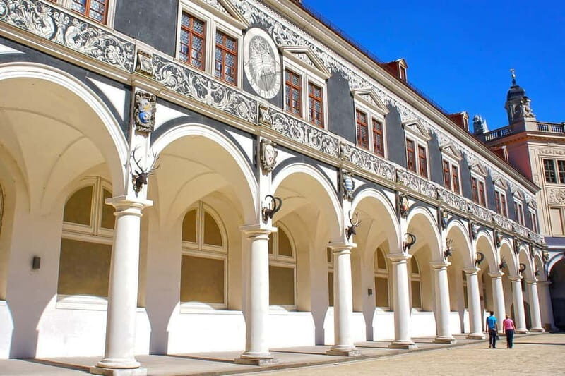 Dresden: City & Semperoper Guided Walking Tour - Who Should Consider This Tour