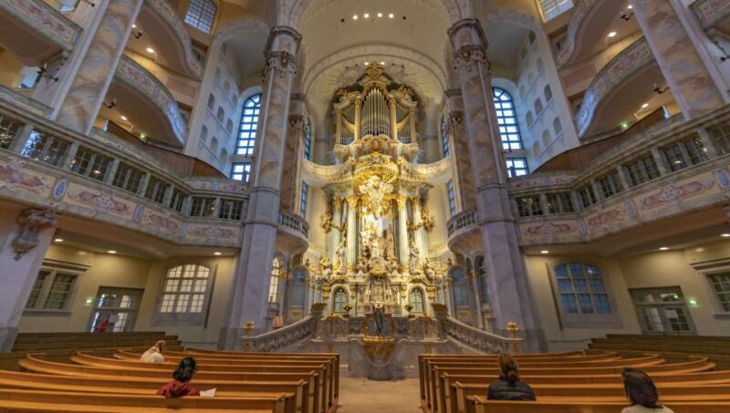 Dresden: Express Walk with a Local in 60 minutes - Key Points