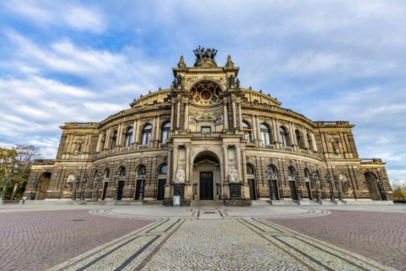 Dresden: Express Walk with a Local in 60 minutes - An In-Depth Look at the Dresden Express Walk