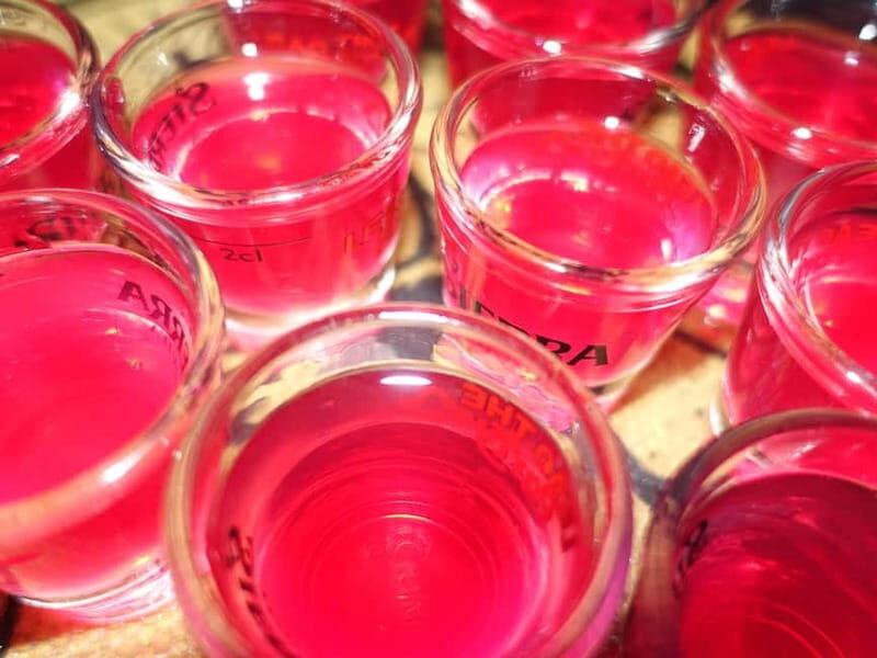 Dresden: JGA bar & club tour: Unforgettable evening with champagne & party - Key Points