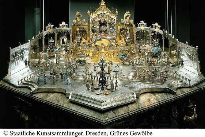 Dresden: New Green Vault and Semper Opera Tour - Exploring the Green Vault: A Treasure of Dresden