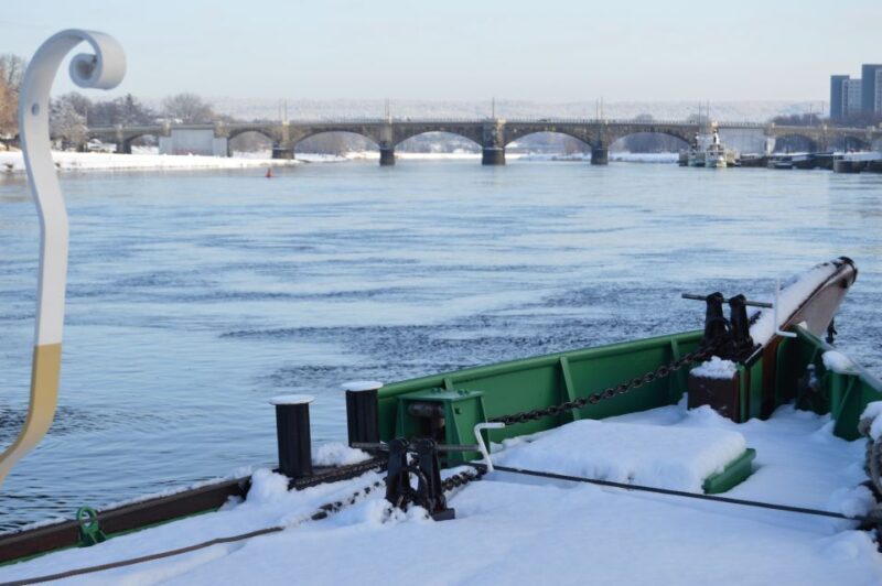 Dresden: Paddle Steamer Winter Cruise to Pillnitz - An In-Depth Look at the Dresden Paddle Steamer Winter Cruise