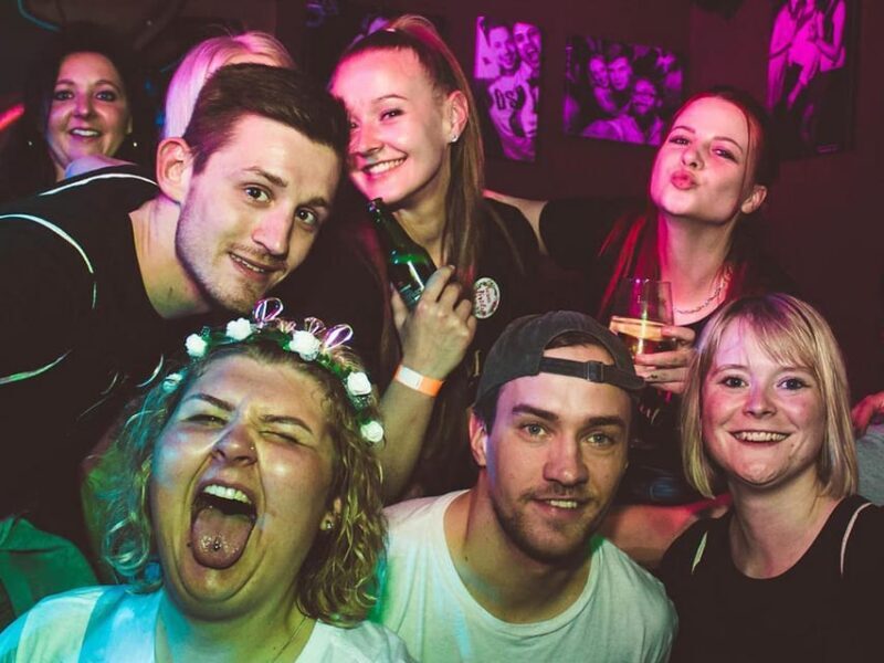Dresden: Private pub crawl with insider guide & free shots - A Well-Organized Night Out in Dresden
