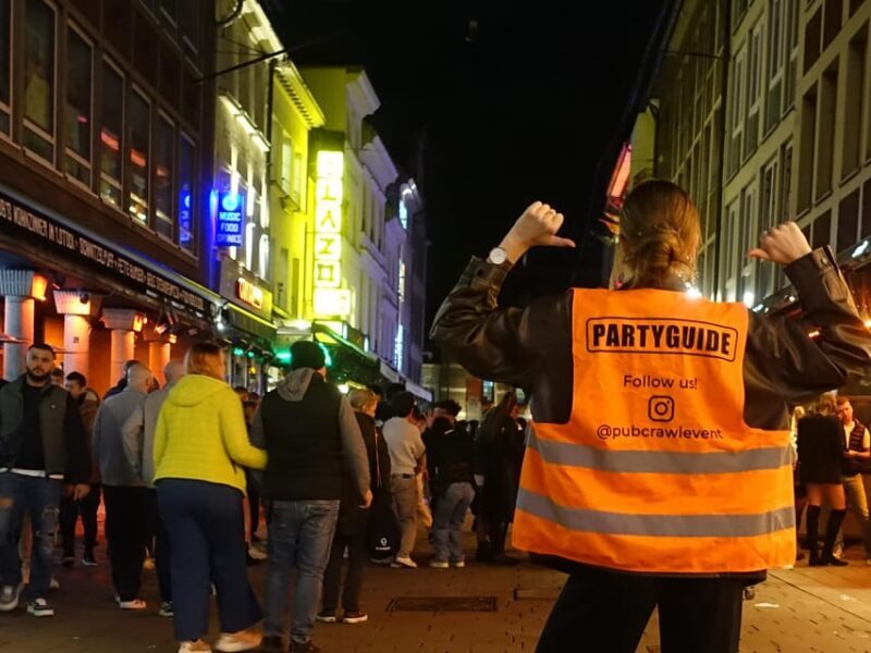 Dresden: Private pub crawl with insider guide & free shots - Analyzing the Value