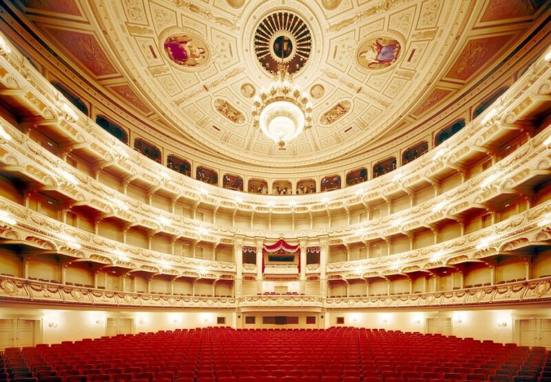 Dresden: Semperoper and Royal Castle - An In-Depth Look at the Tour Experience