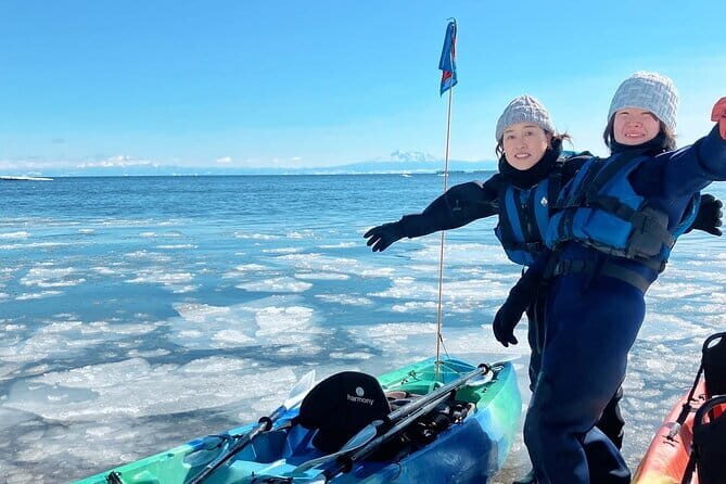 Drift Ice Kayak Experience with Sea Urchin Rice Lunch - A Closer Look at the Drift Ice Kayak Experience