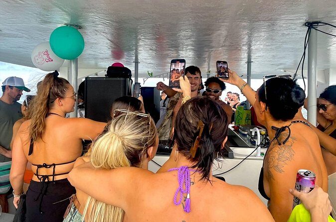 Drinks Inclusive Boat Cruise in the Cayman Islands with a live DJ - FAQs