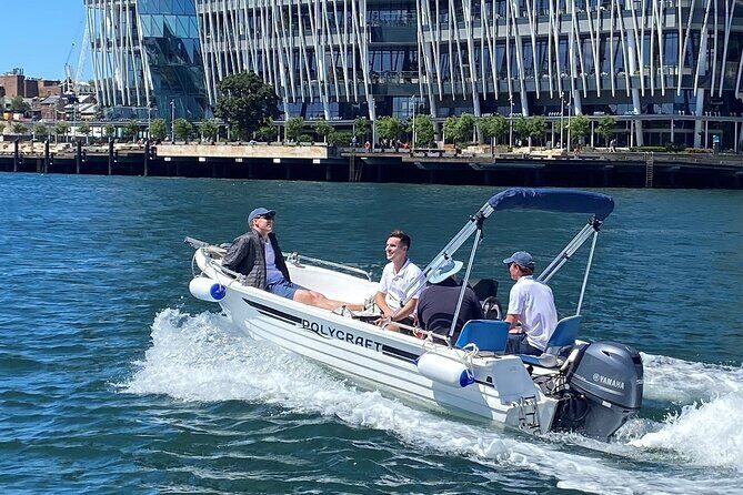 Drive Yourself Boat Hire in Sydney Harbour - Key Points